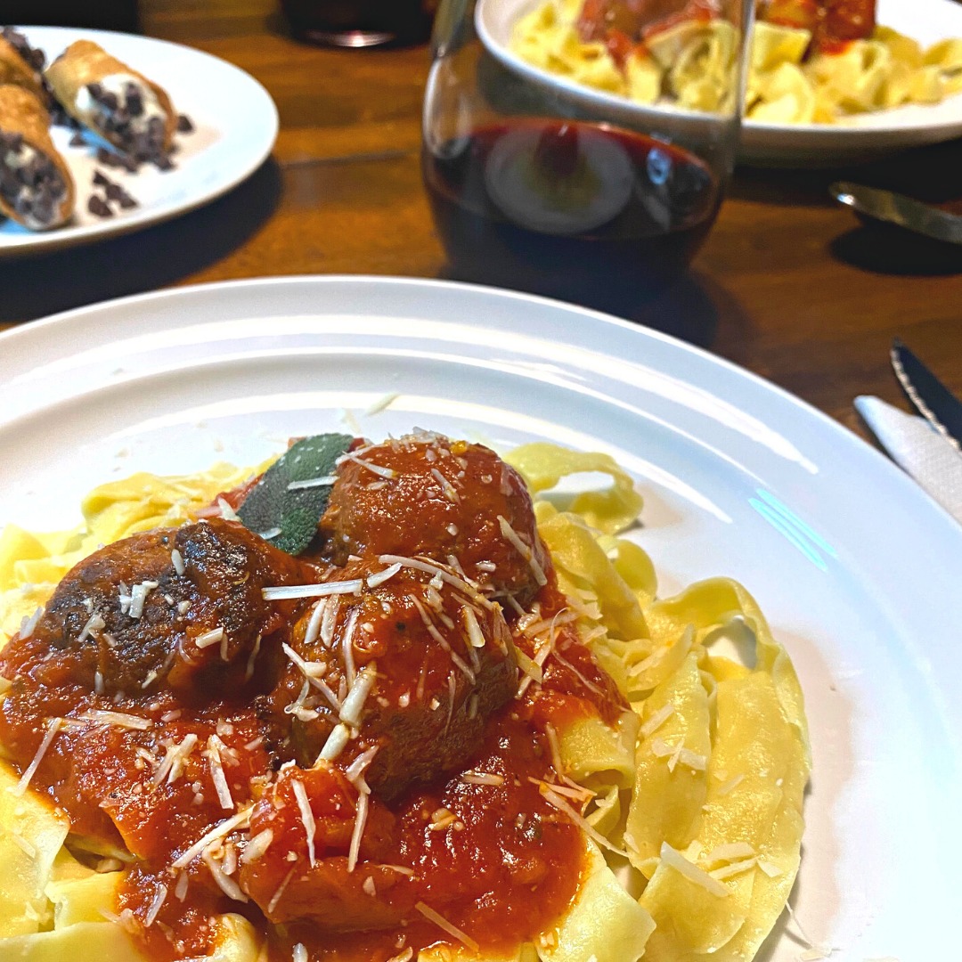 How To Have The BEST Italian Date Night At Home